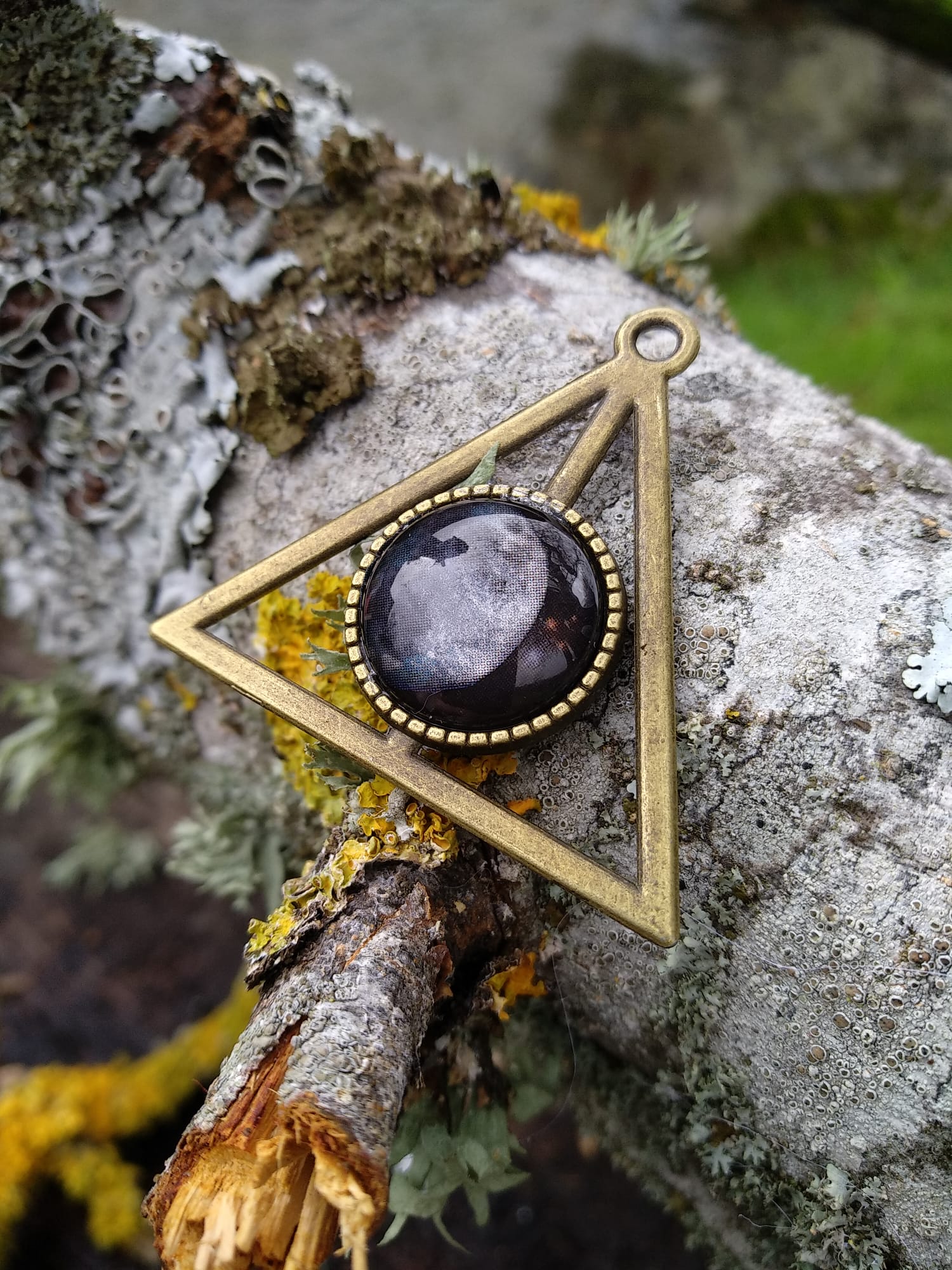 Witch Triangle Pendant Silver Glitter Necklace (full moon bronze ...